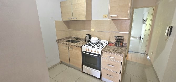 Amplisimo Monoambiente a pasos de Estació... | BuscadorProp